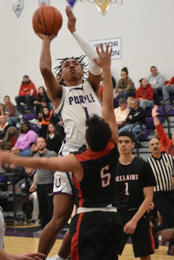 Bellaire outlasts Martins Ferry | News, Sports, Jobs - The Times Leader Bellaire outlasts Martins Ferry | News, Sports, Jobs - The Times Leader